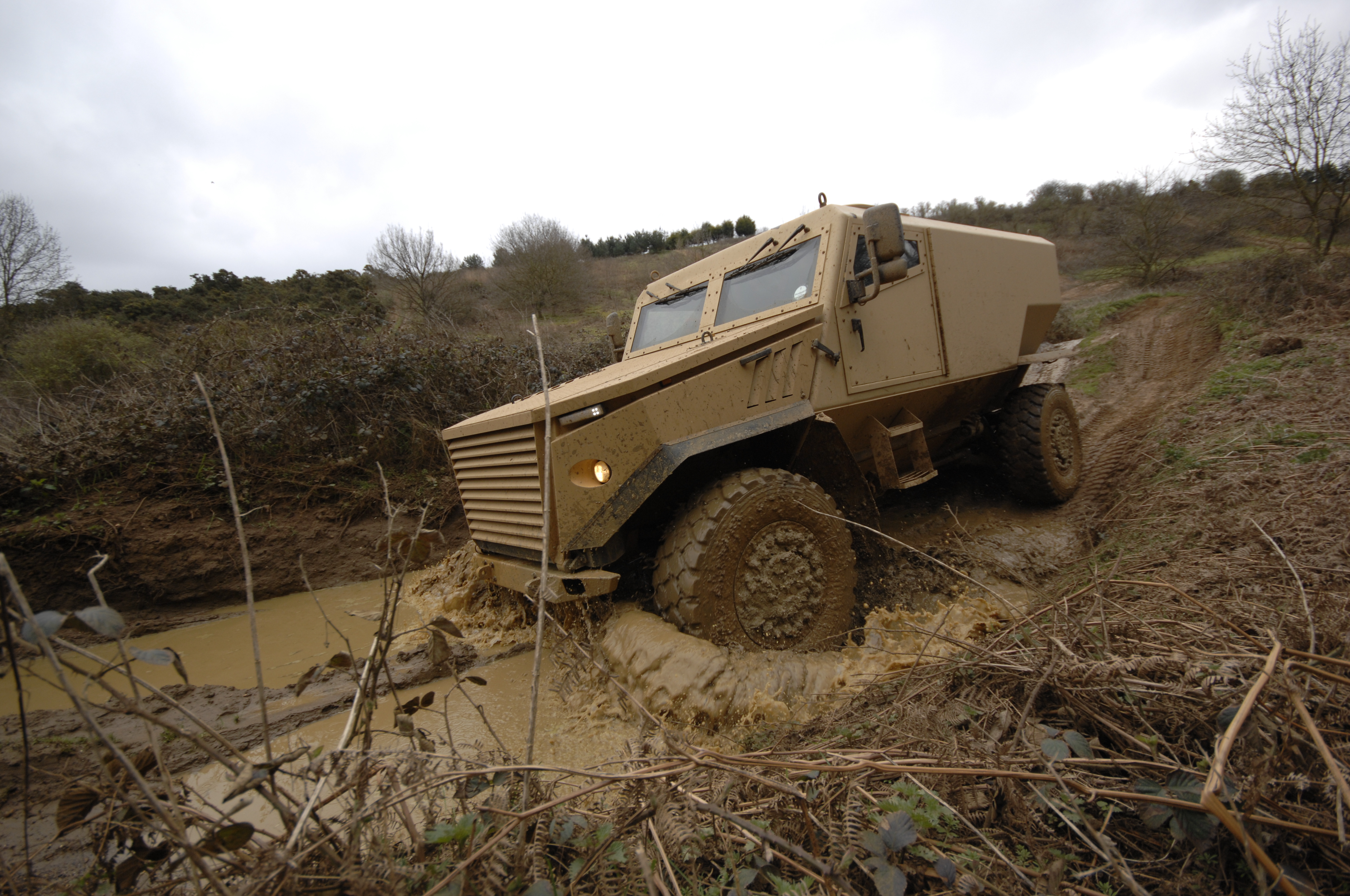 Armoured Vehicle & Defence Fire Suppression Systems | Lifeline